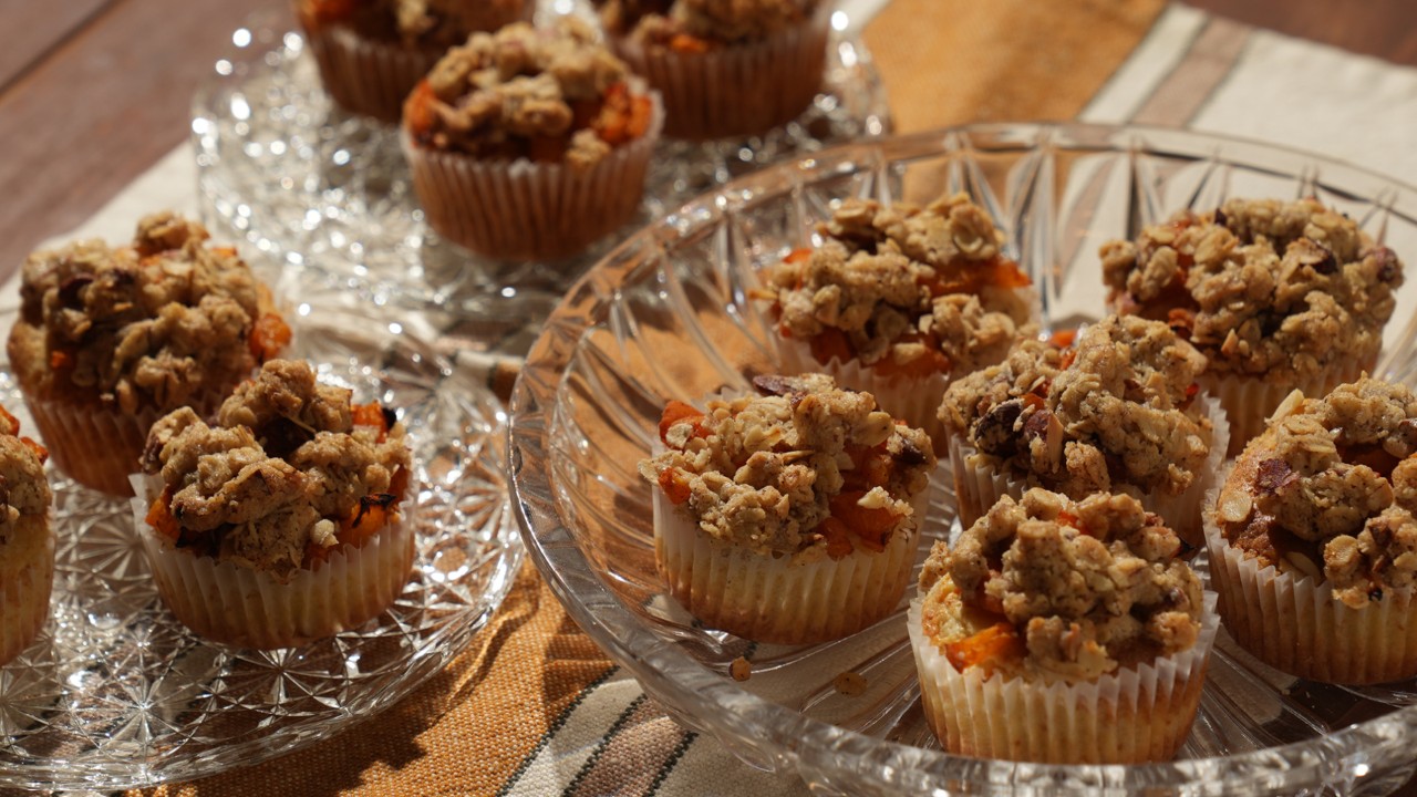 Barackos crumble muffinok (morzsasüti)
