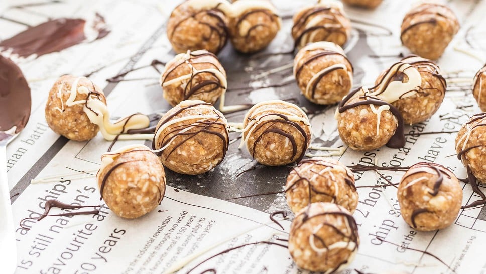 Kesudiós datolya nyers falatkák